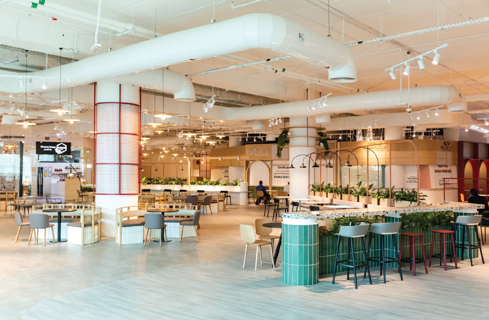 TIMES SQUARE CENTER PICNIC SQUARE Meet.Greet.Eat - Sharaf Group